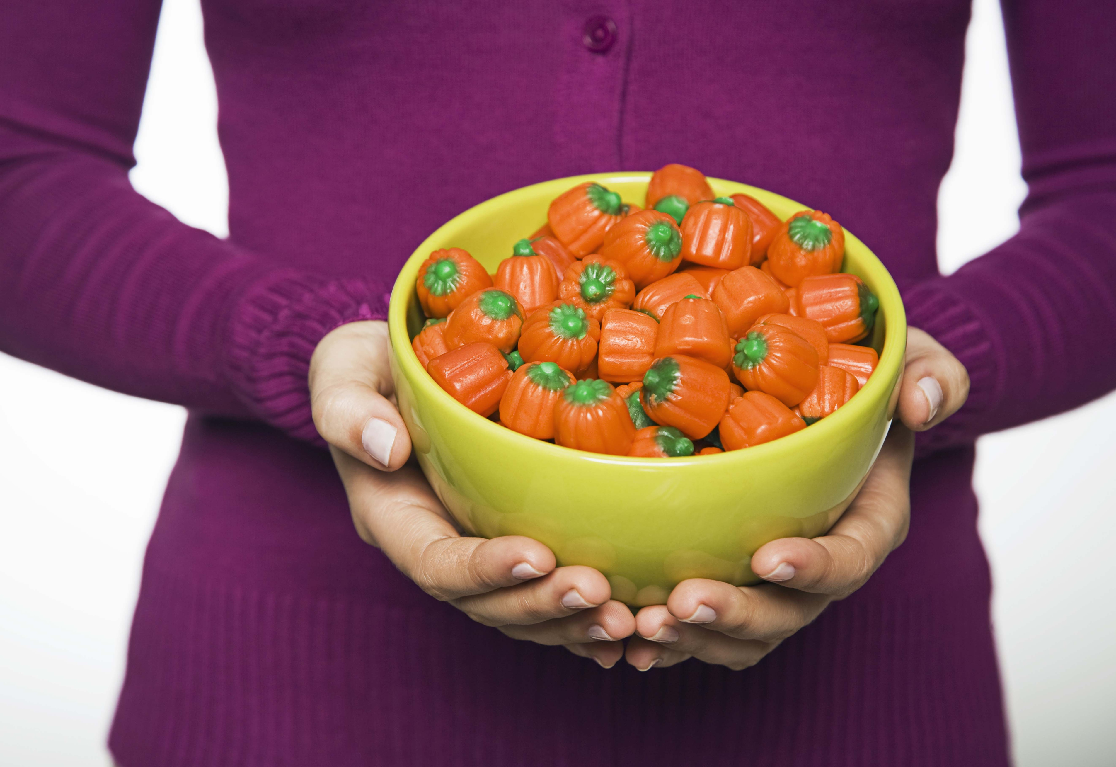 Your Halloween Candy s Calorie Count May Scare You 12news your-halloween-candy-s-calorie-count-may-scare-you-12news