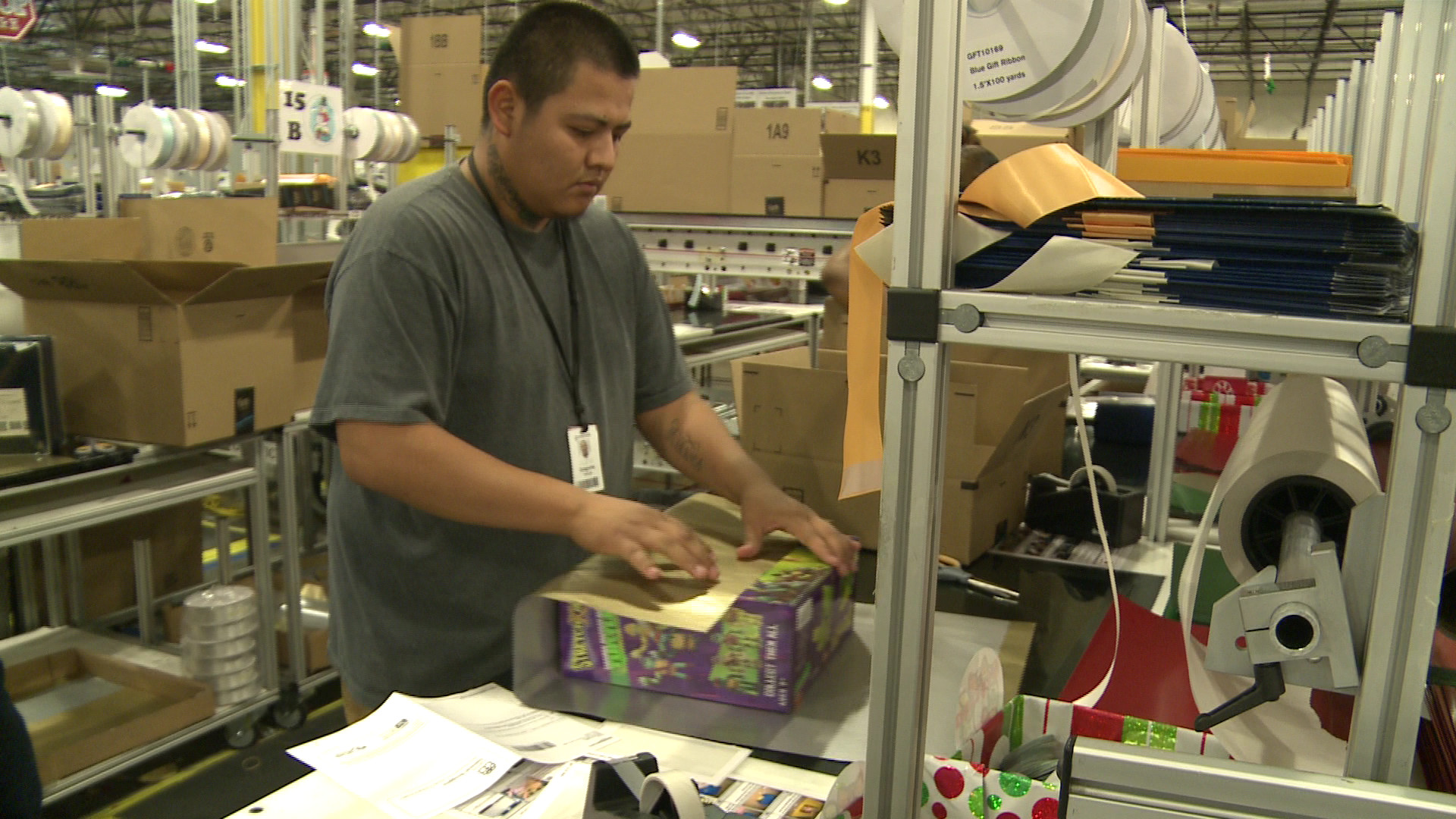 Monday ushers in hectic holiday at Phoenix Amazon plant | 12news.com