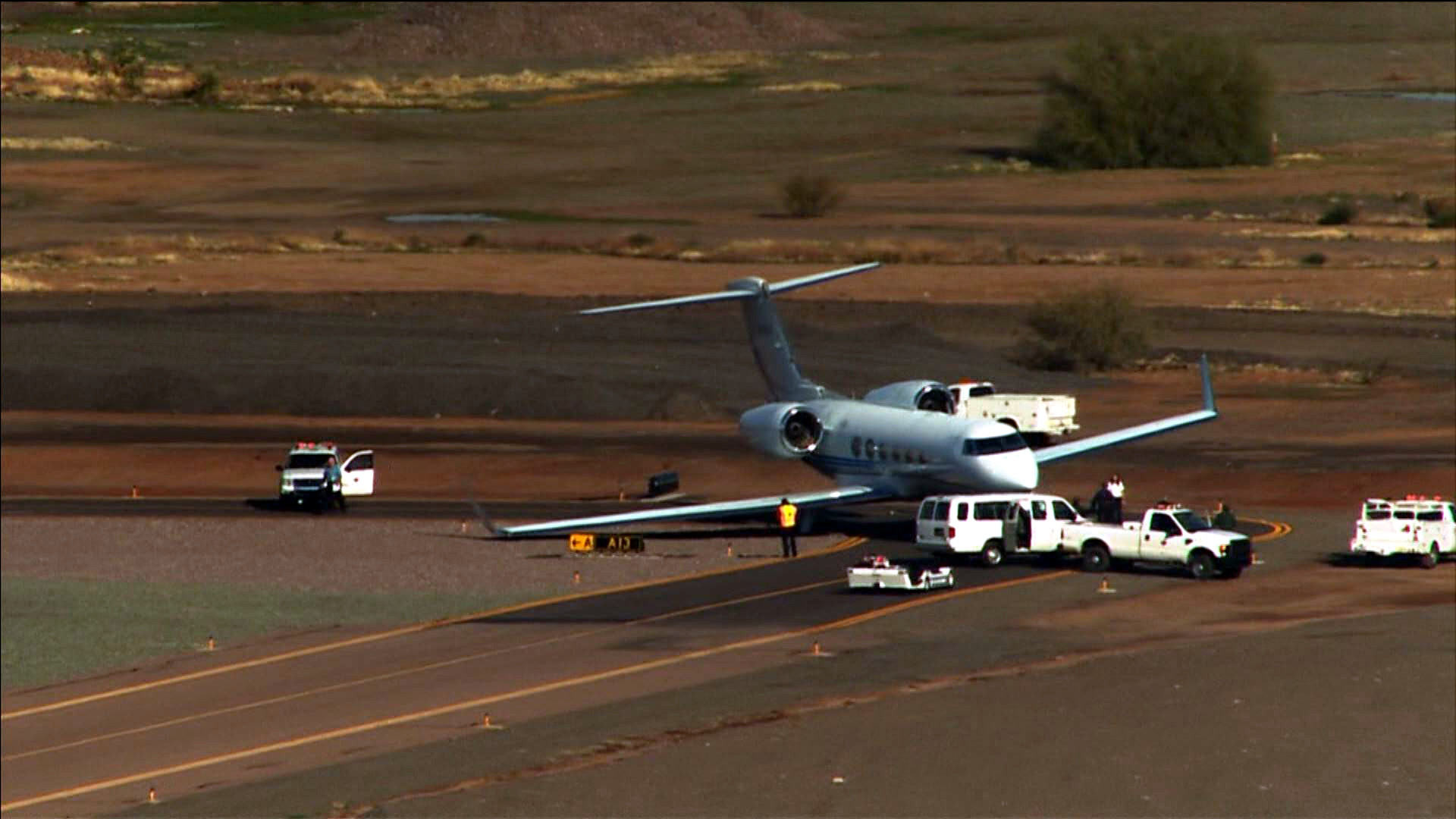 Pics: Plane stuck in mud at Deer Valley Airport | 12news.com