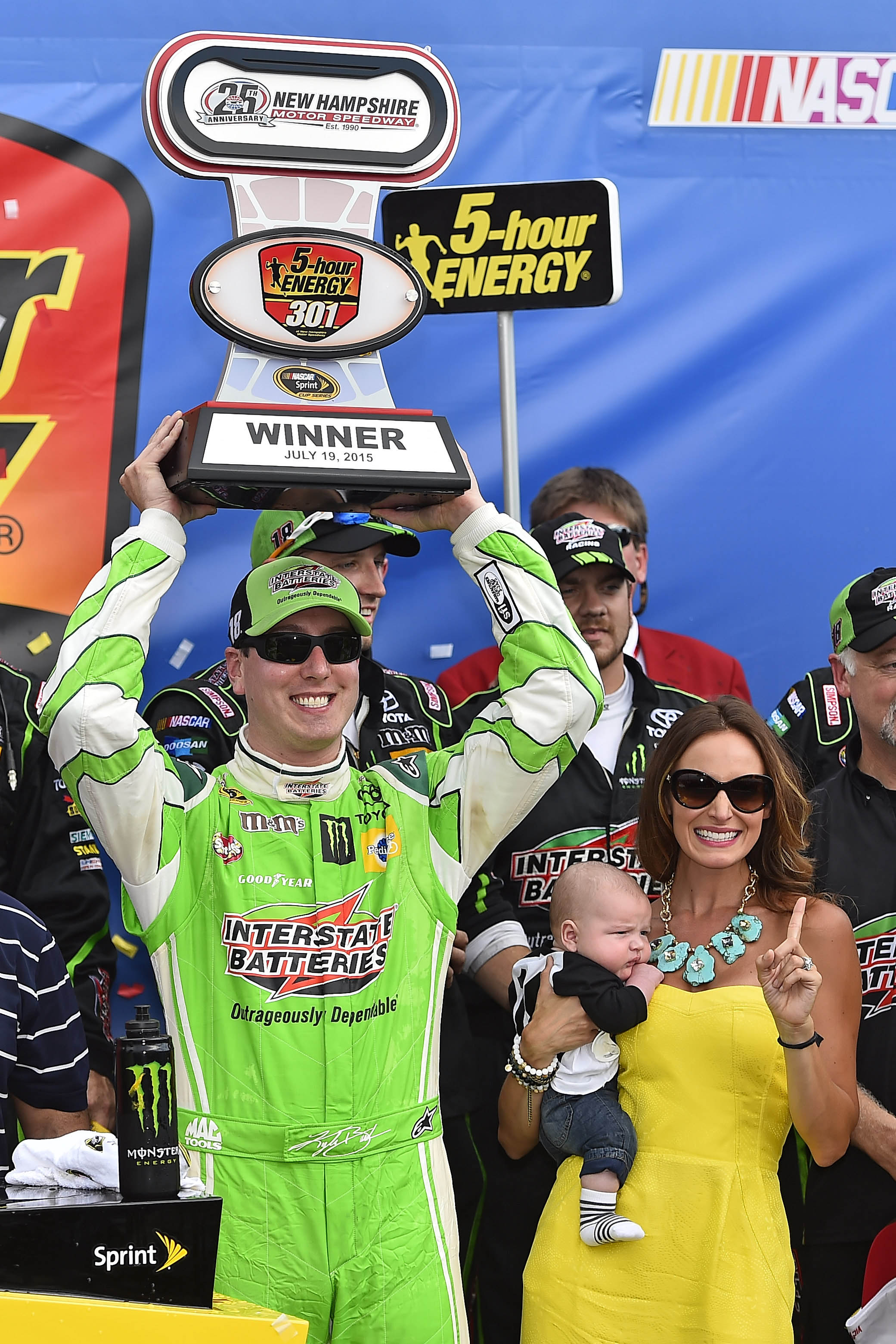 Kyle Busch races to 3rd win of the year | 12news.com