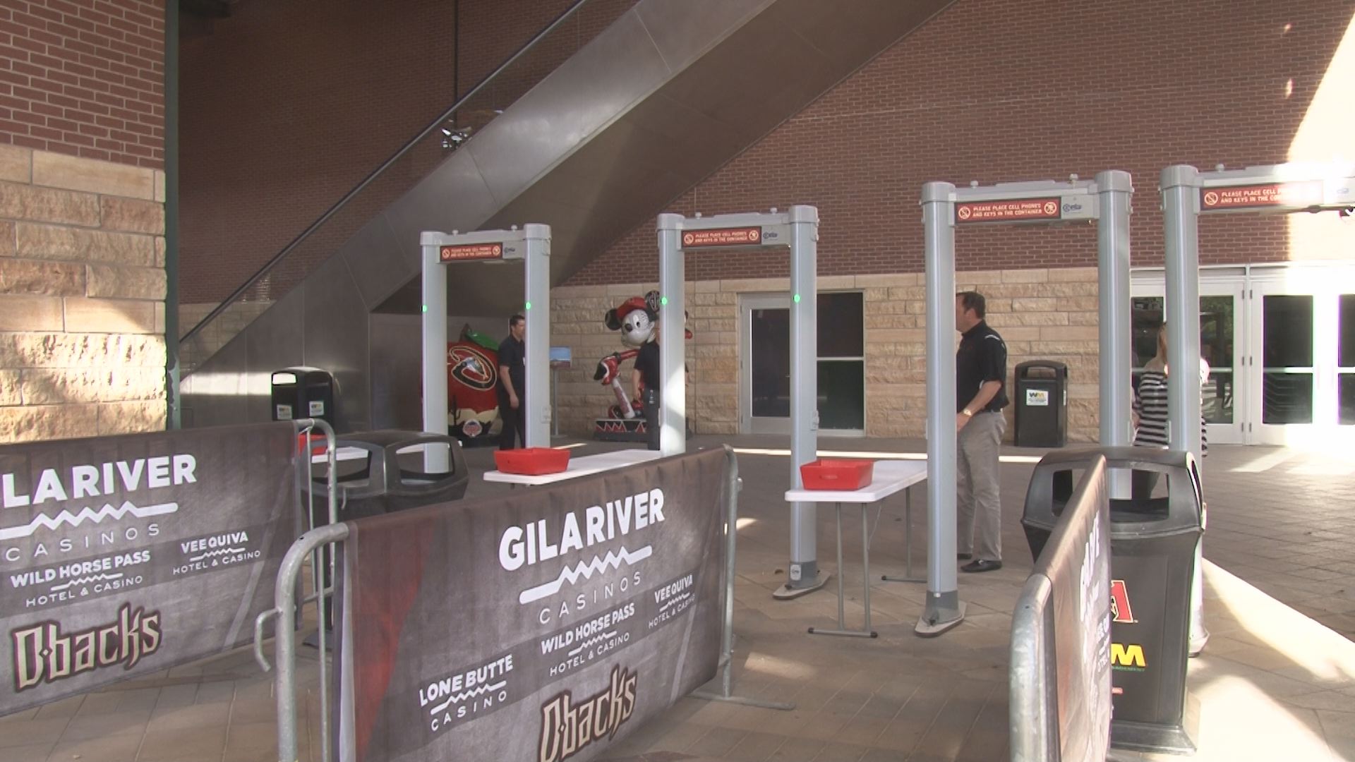 Diamondbacks introduce metal detectors at Chase Field | 12news.com