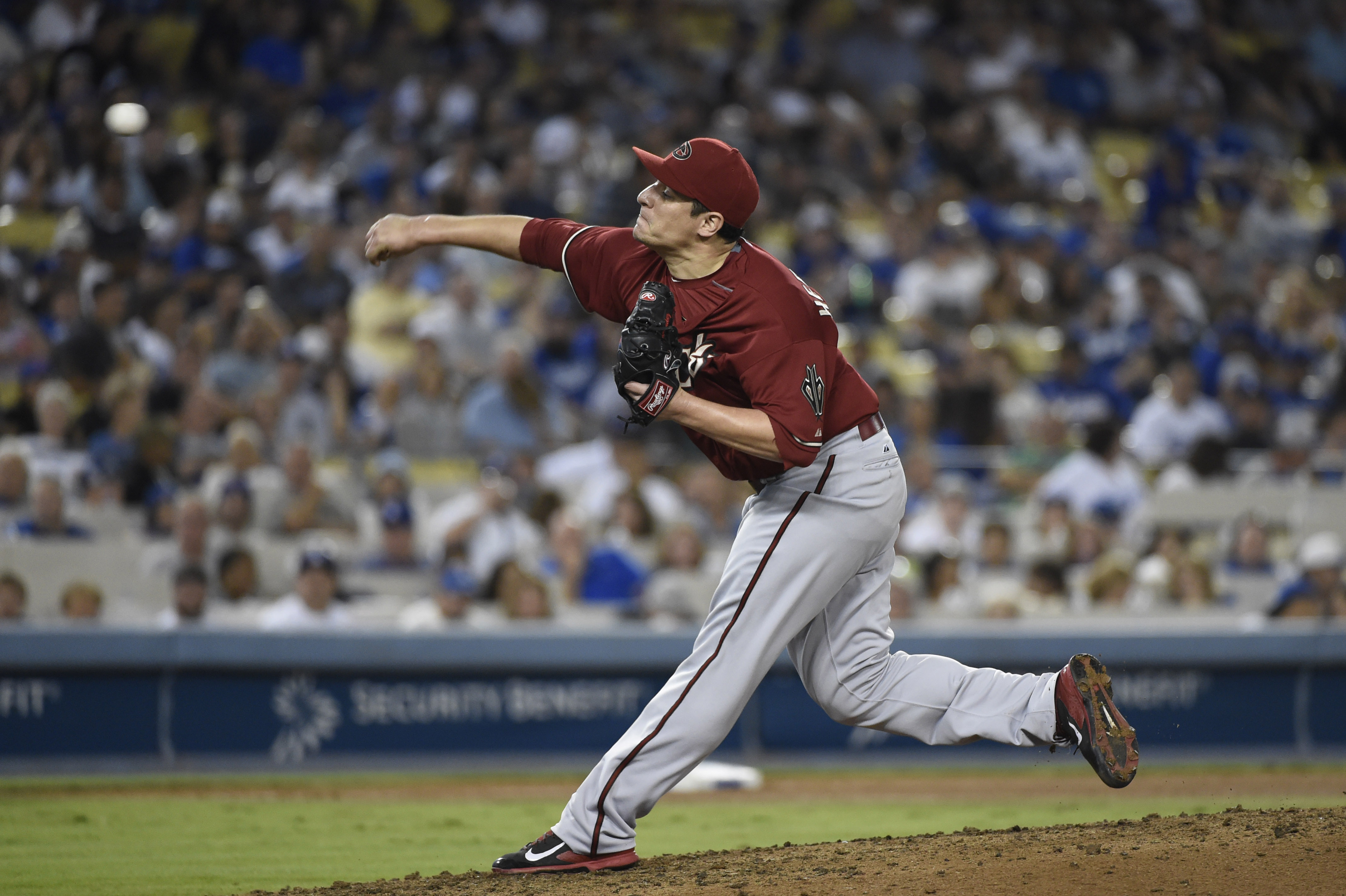 Former D-backs reliever David Hernandez signs with PHI | 12news.com