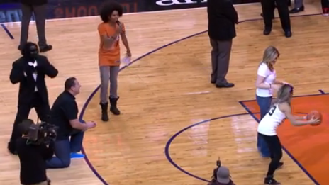 Suns fan gets surprise proposal during free throw contest | 12news.com