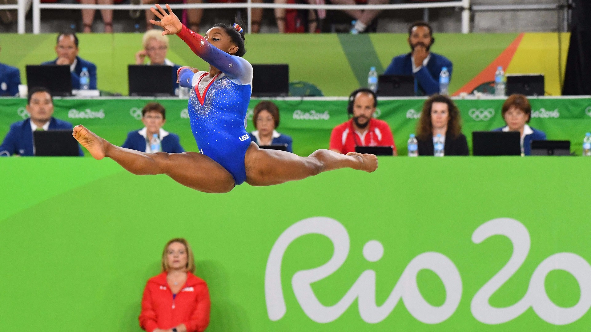 Simone Biles completes floor exercise, final event in Rio | 12news.com