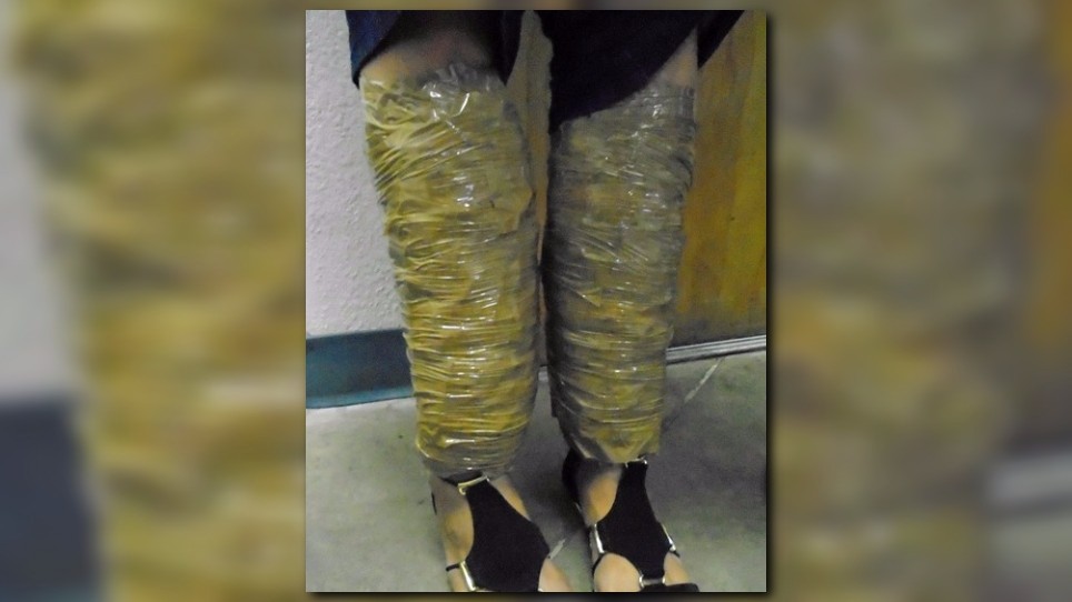 Woman caught trying to walk across border with meth taped to her legs ...