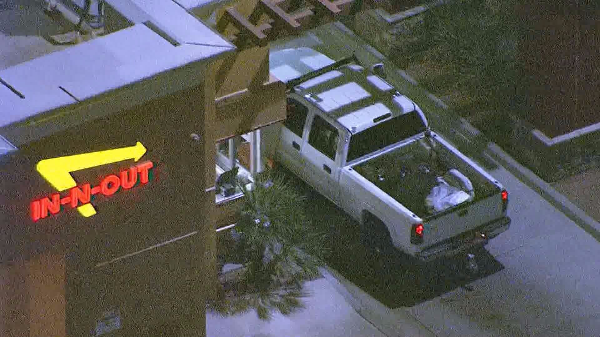 Phoenix police pursue truck through In-N-Out drive-thru | king5.com