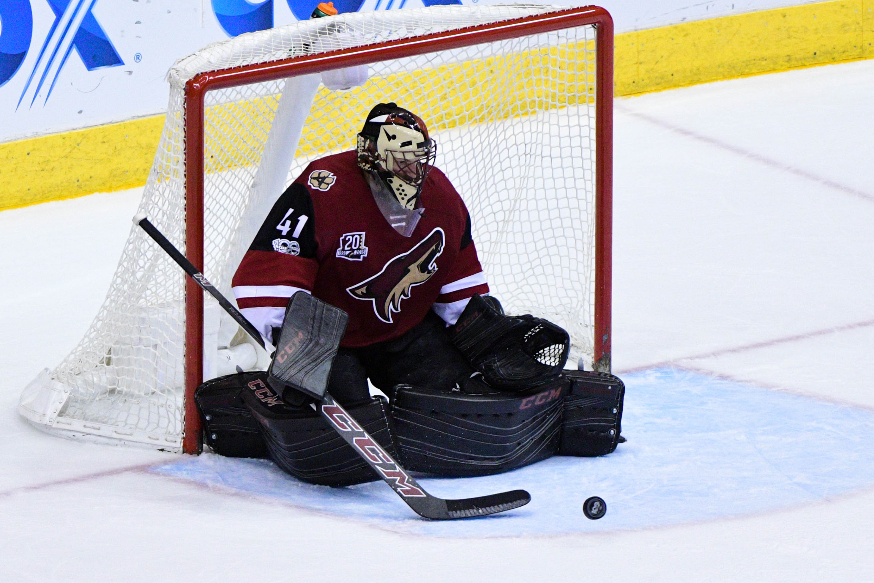 Smith saves penalty shot, Coyotes beat Sharks in shootout | 12news.com