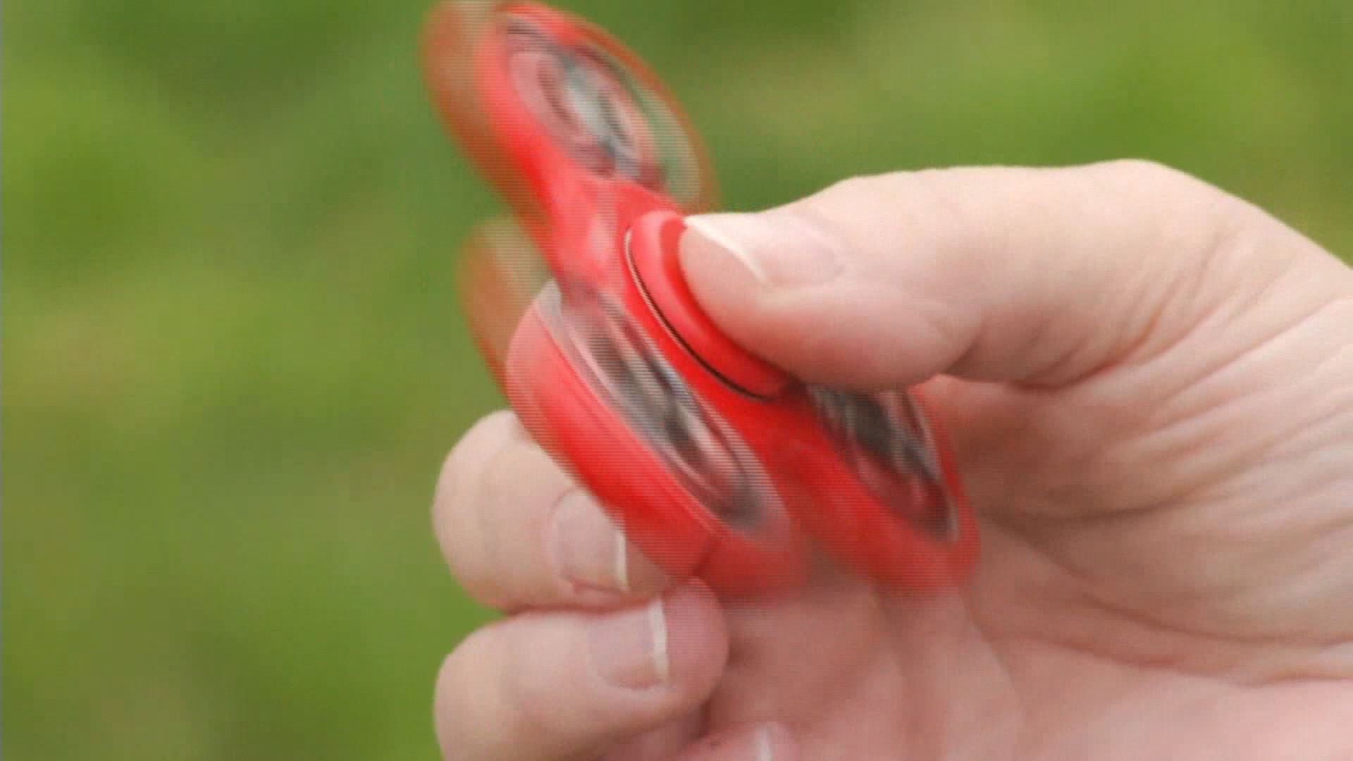 Fidget spinners: Are they helping children focus? | 12news.com